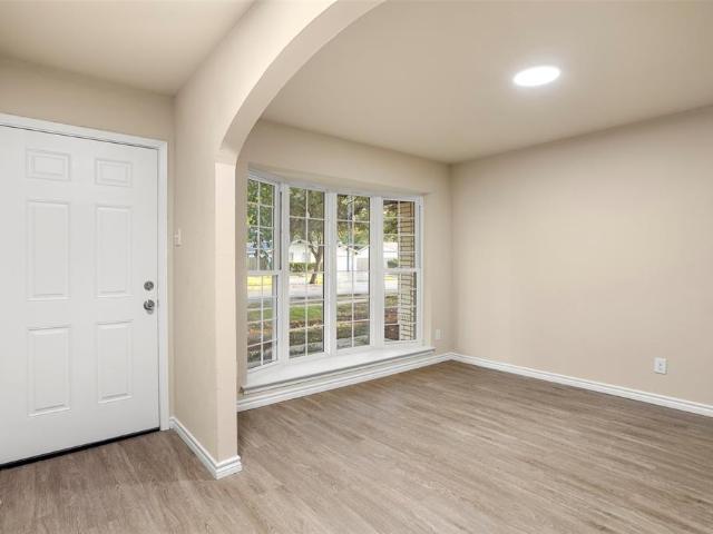 509 E Williamsburg Manor
