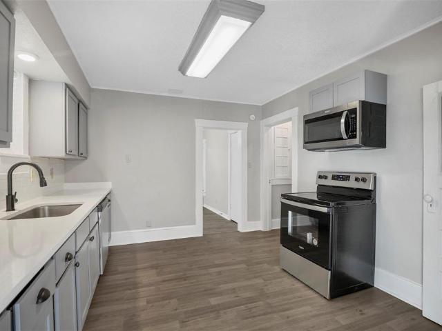 509 E Heron