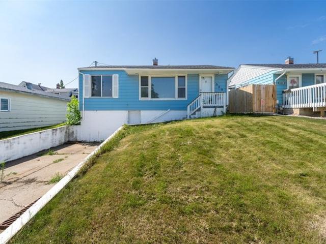 509 E Main St, Marshalltown, IA 50158