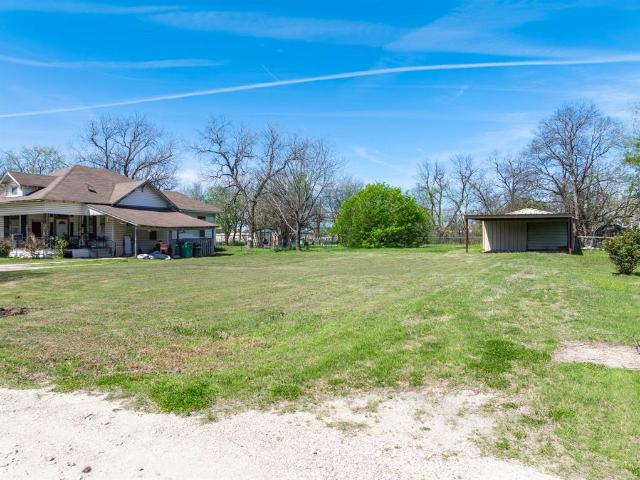 509 E Navarro St, Mart, TX 76664 | MLS #21037 | Compass
