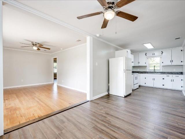 509 E Sixth Street
