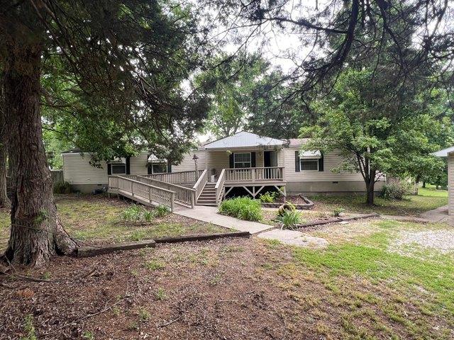 509 E South St, Yates Center, KS 66783