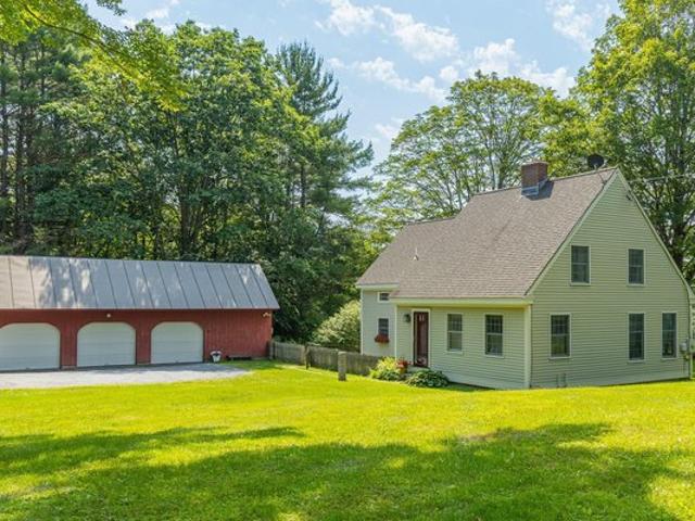 509 Elm St, Claremont, NH 03743