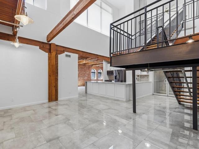 509 Elm Street # 604
