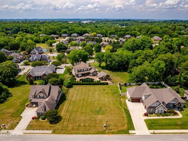 509 Karch Dr, Maryville, TN 37803