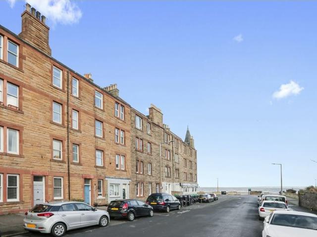 50/9 Kings Road, Portobello, EH15 1DX