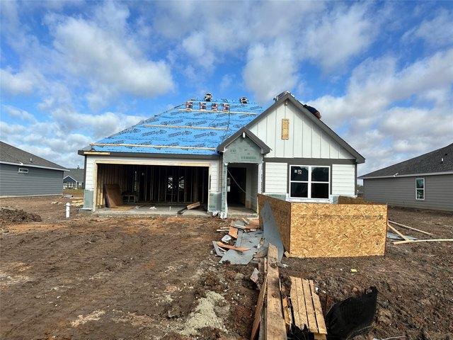509 Harvest Lake Dr, Snook, TX 77878