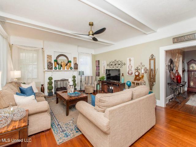 509 Jackson Avenue