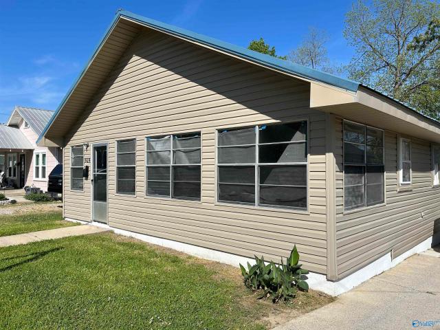 509 N 33rd Street N