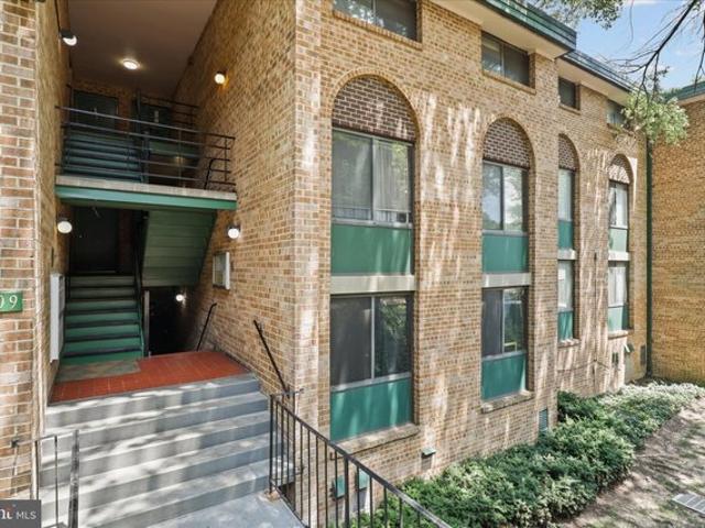 509 N Armistead St Apt 103, Alexandria, VA 22312