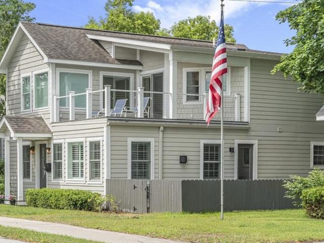 509 N Cedar St, Traverse City, MI 49684