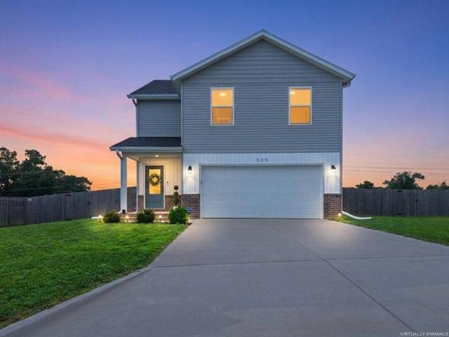 509 N Pine Leaf Rd, Nixa, MO 65714