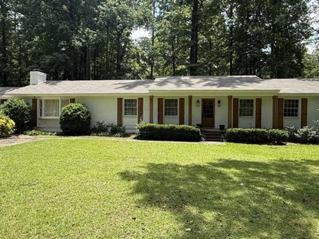 509 Nelson Dr, Thomaston, GA 30286