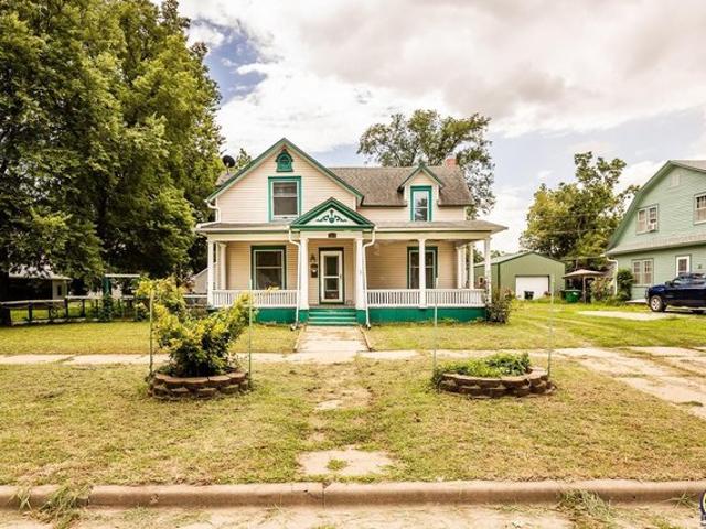 509 NW 5th St, Abilene, KS 67410