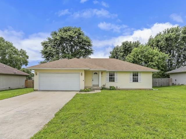 509 S Whippoorwill Dr, Strafford, MO 65757