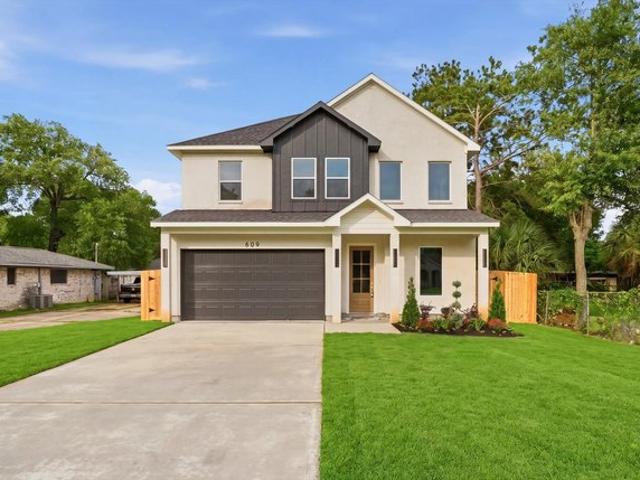 509 S Brownell St, La Porte, TX 77571