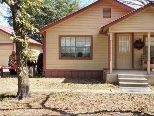 509 S Mill St, Cumby, TX 75433