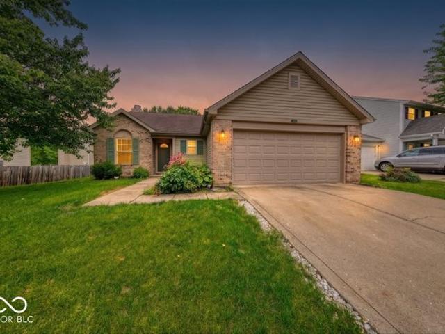 509 Speedway Woods Dr, Indianapolis, IN 46224
