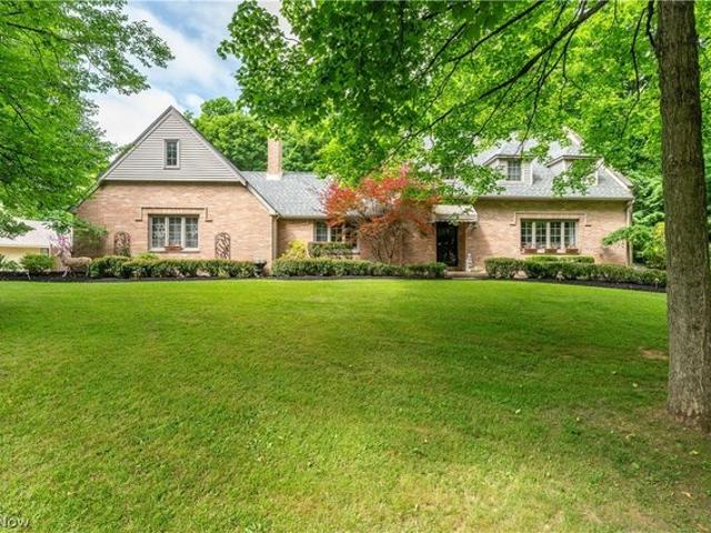 509 Sugar Camp Dr, East Palestine, OH 44413