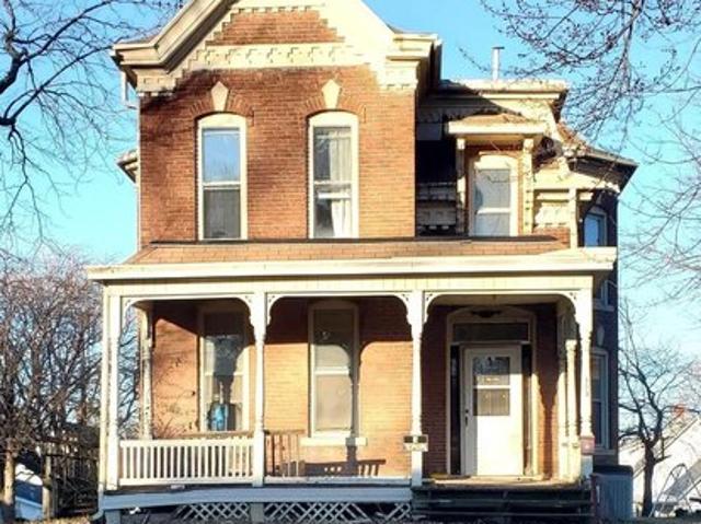 509 Summer St, Burlington, IA 52601