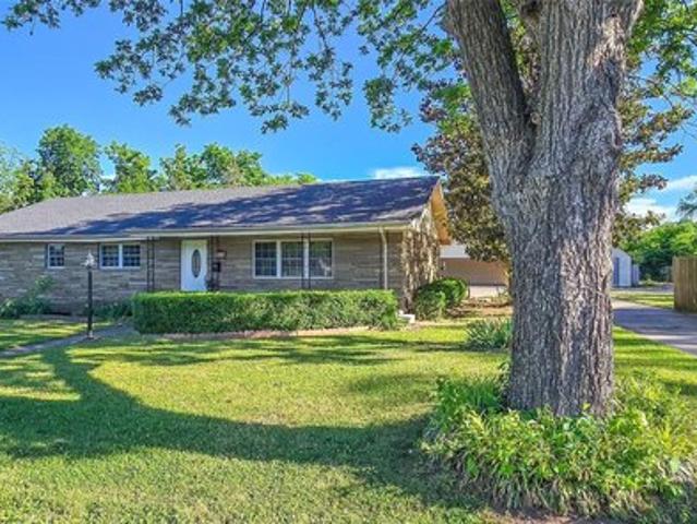 509 Sunset Strip Ave, Eufaula, OK 74432