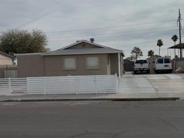 509 Palmhurst Dr, Las Vegas, NV 89145