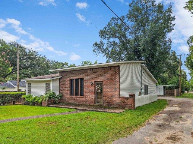 509 Park St, Gilmer, TX 75644