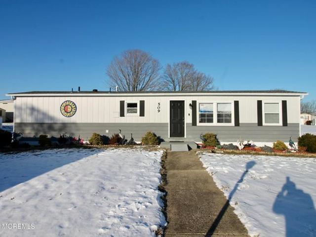 509 Rosalind Rd, Freehold, NJ 07728