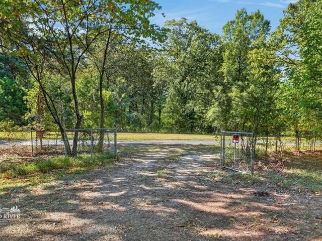 509 Red Strong Rd, Frierson, LA 71027