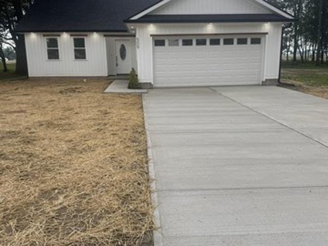 509 W Main St, Colfax, IN 46035