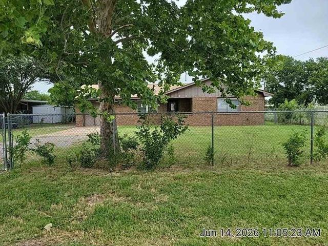 509 W S Boundary St, Walters, OK 73572