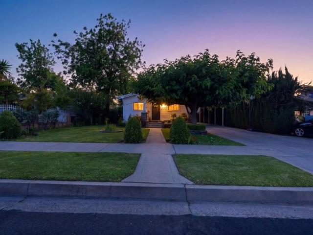 509 West Ave, Sanger, CA 93657