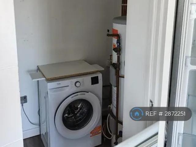 50 58 Butchers Road, London, E16 1FN, United Kingdom | 2 bed house for rent #167073347 | Rentberry