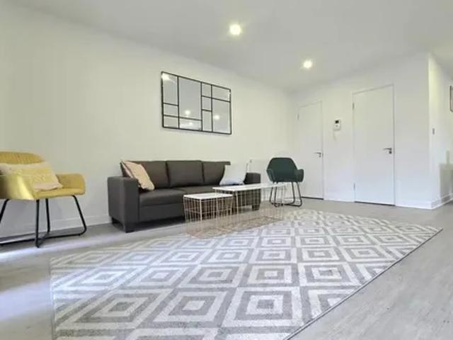 50 58 Butchers Road, London, E16 1FN, United Kingdom | 3 bed house for rent #167861528 | Rentberry