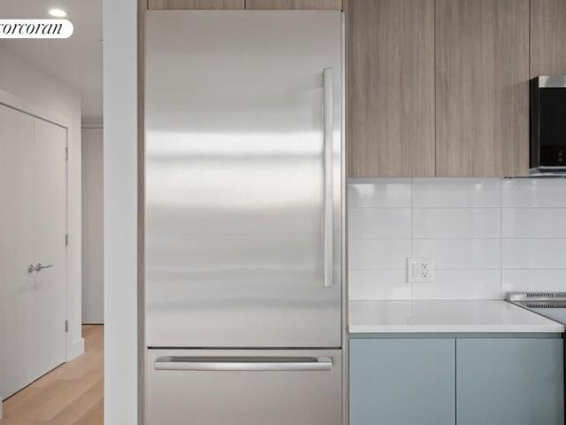 50 VARET Street 4A