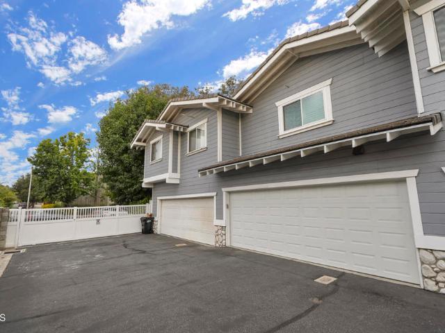 50 W Mountain Street 15