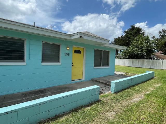 50 W Boyer St 1 Bedroom Apartment for Rent at 50 W Boyer St, Tarpon Springs, FL 34689