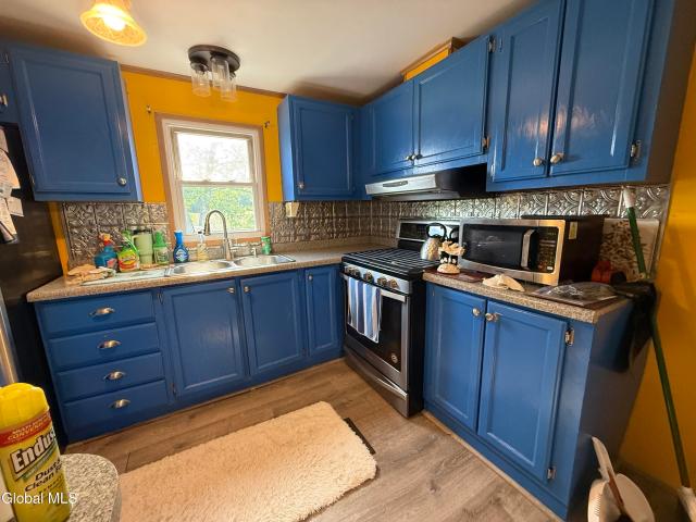 50 W Starbuck Lane