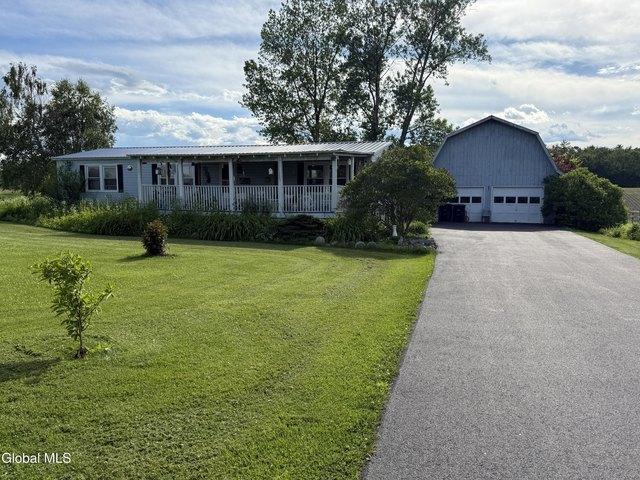 50 W Starbuck Ln, Fort Ann, NY 12827