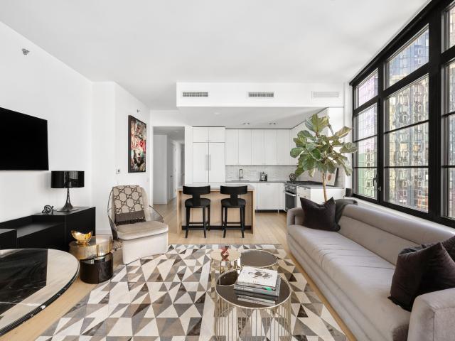 50 W 30TH Street 18B