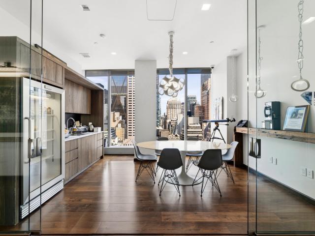 50 W 47TH Street 1808