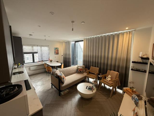 50 Wellington Street, Slough, Berkshire SL1, 2 bed property to rent, £2,100 pcm | PrimeLocation