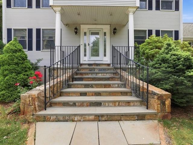 50 Weyfair Path, Weymouth, MA 02190