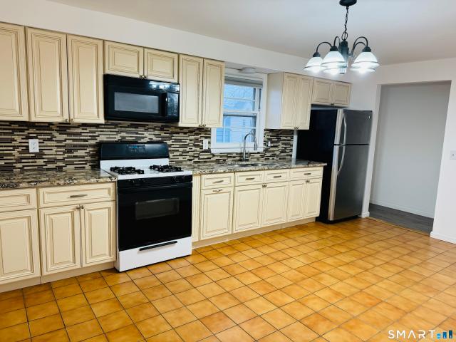50 Wood St, West Haven, CT 06516 | MLS #24153 | Compass