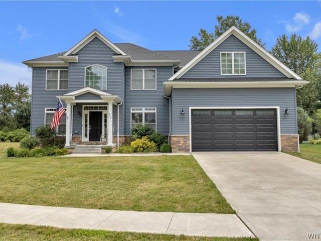 50 Autumn Creek Ct, East Amherst, NY 14051