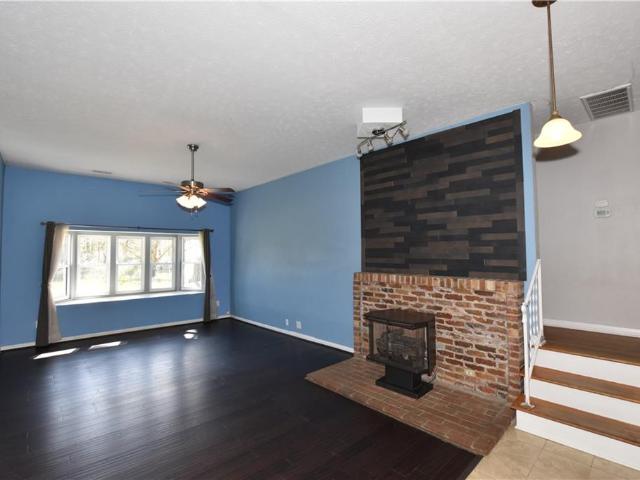 50 Banister DR
