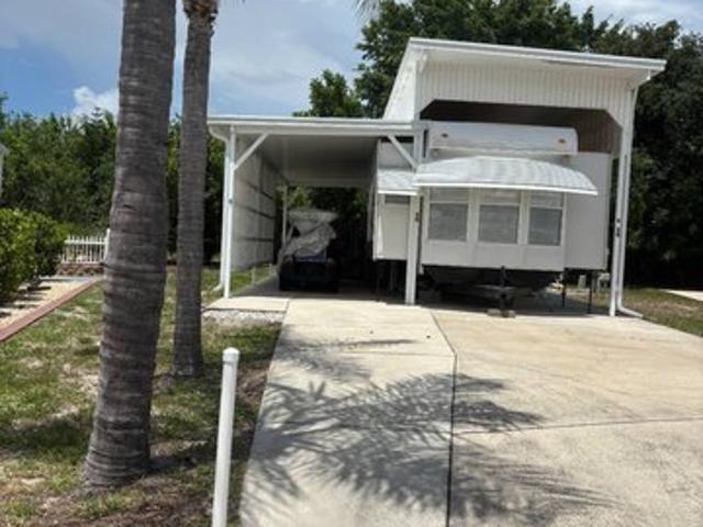 50 Beachfront Ln, Lake Placid, FL 33852