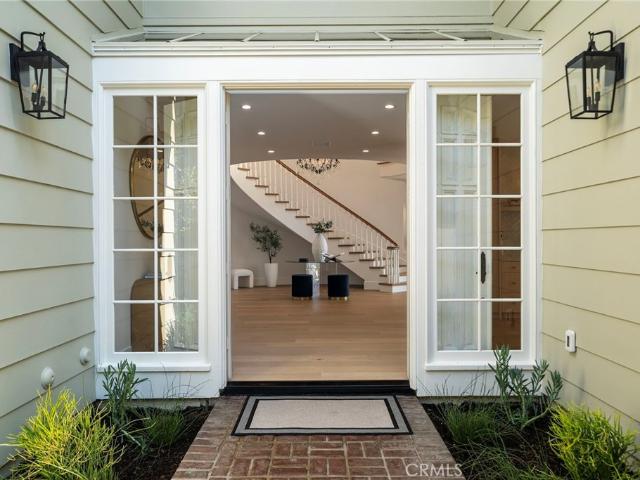 50 Belcourt