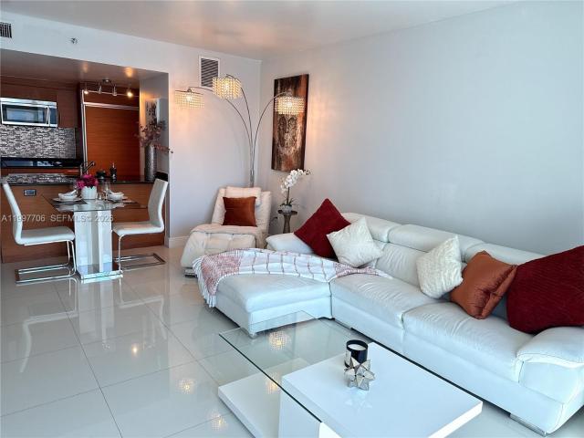 50 Biscayne Blvd, Unit 1907, Miami, FL 33132 | MLS #A11997 | Compass