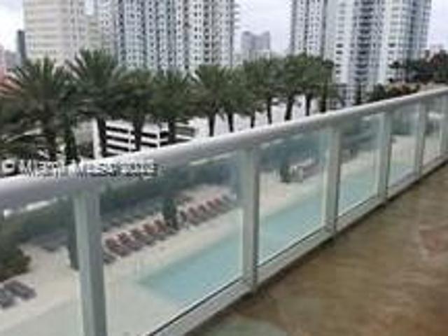 50 Biscayne Blvd #1411 Miami, FL 33132